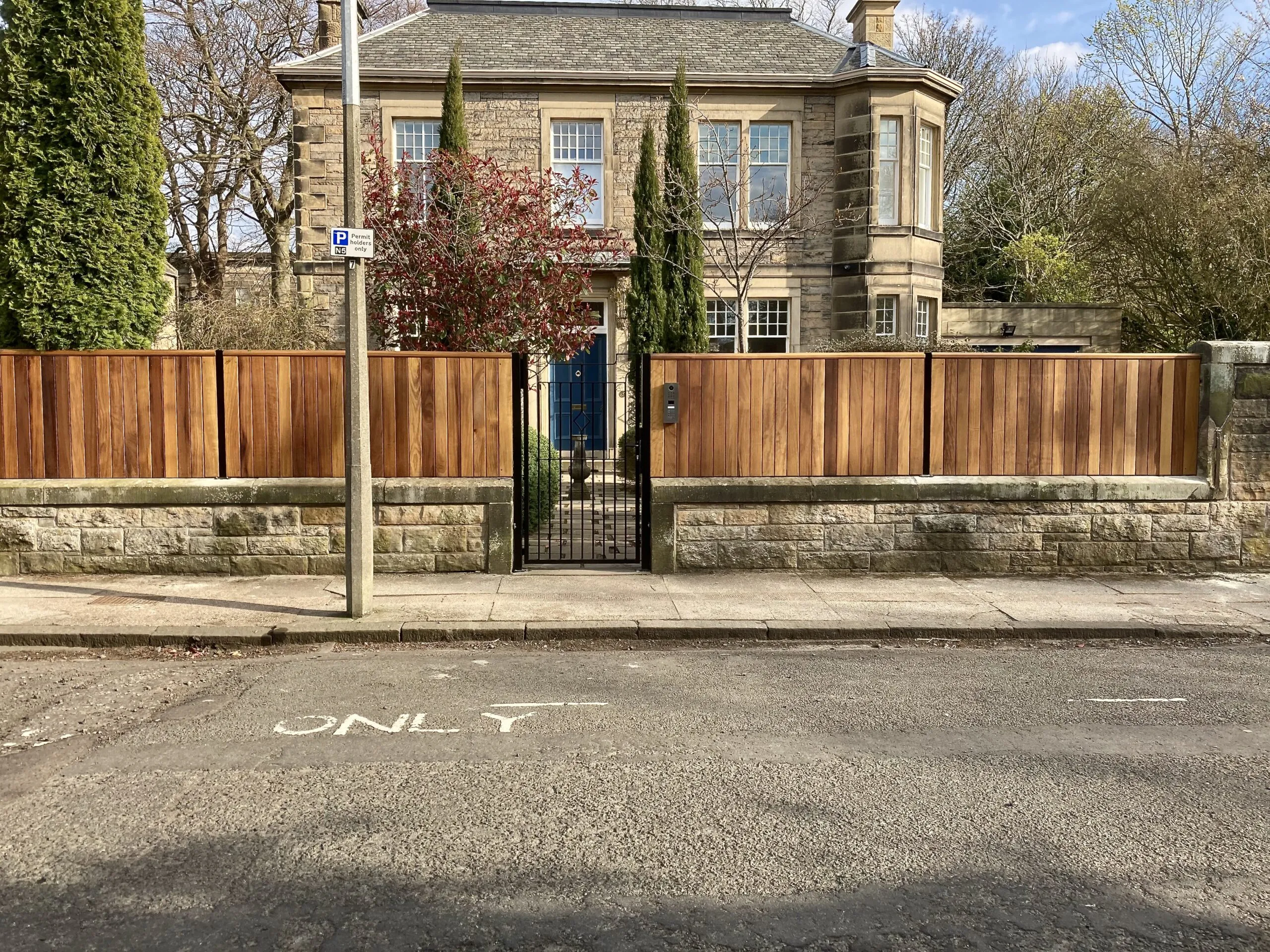 Wooden Gates Scotland | Driveway Gates Fife